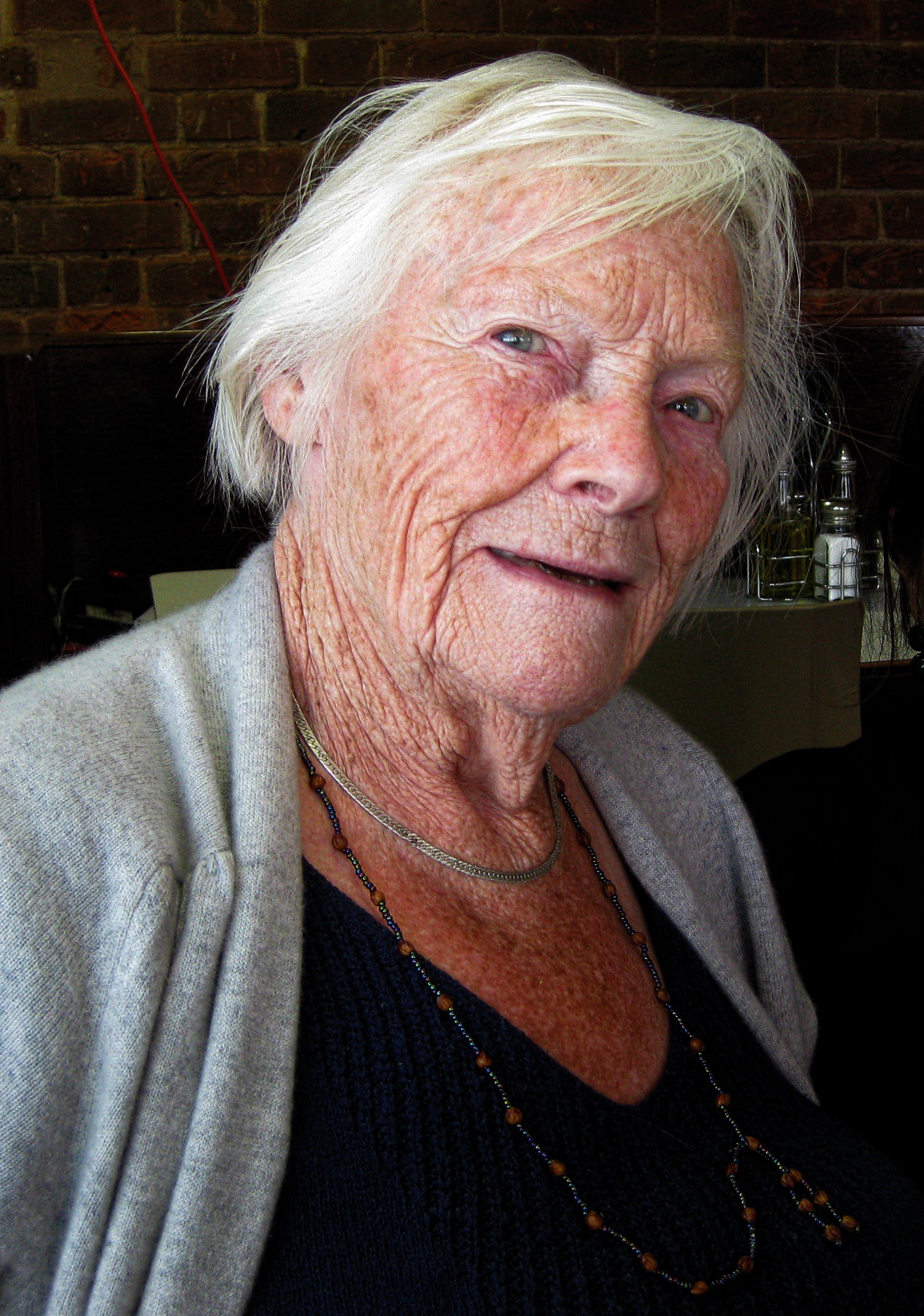 Cicely Berry | ARTA Base documentaire