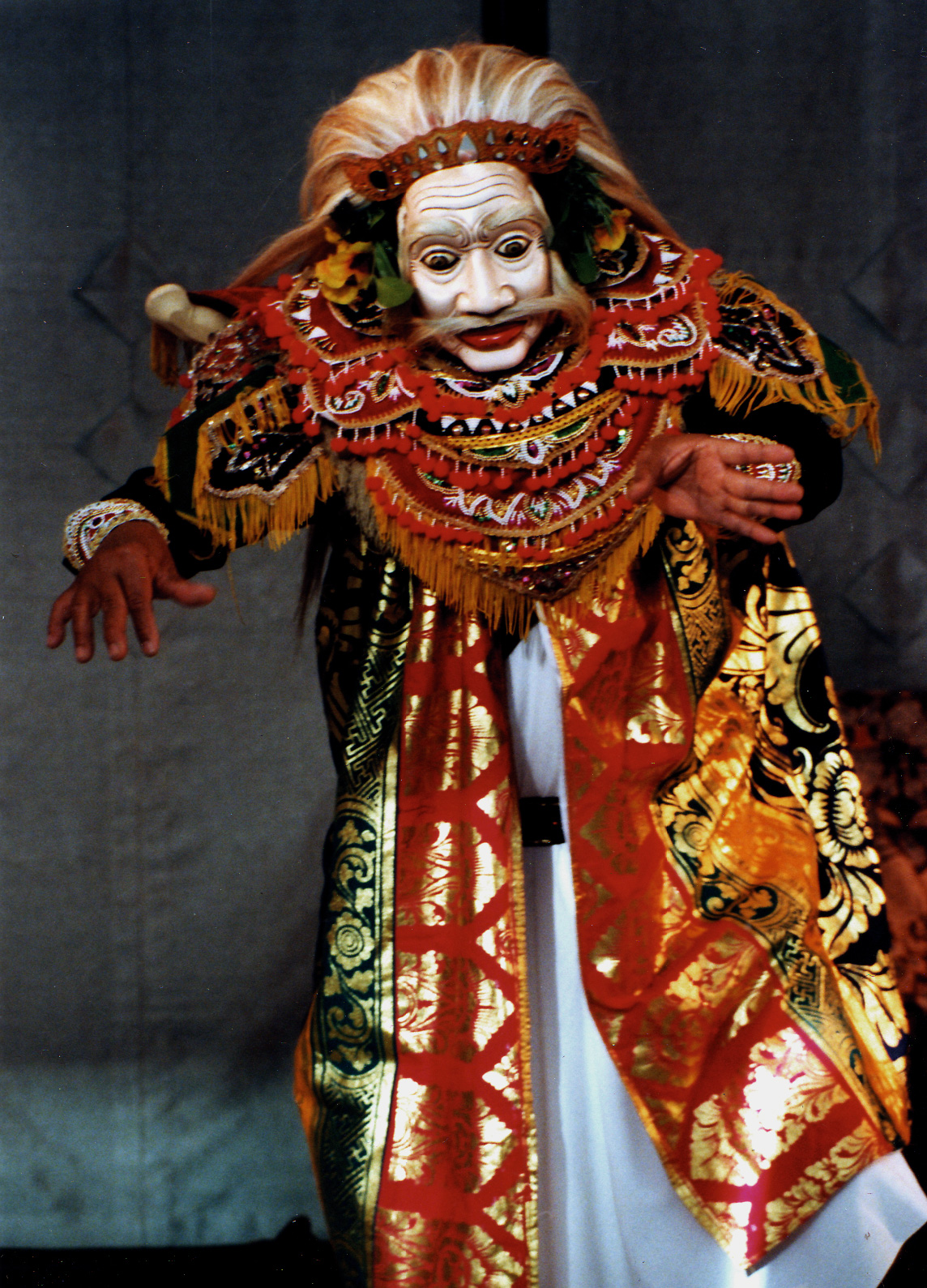 Jeu de masques du Topeng | ARTA Base documentaire